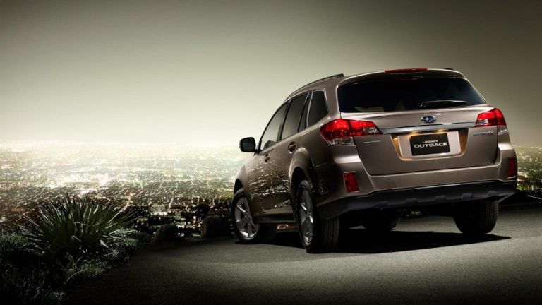 スバルEZ36型エンジンについて（スバル最大排気量、完全バランスの水平対向6気筒エンジン）